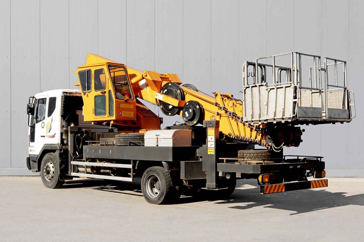 45 meters HS4570 – Products – Skylift